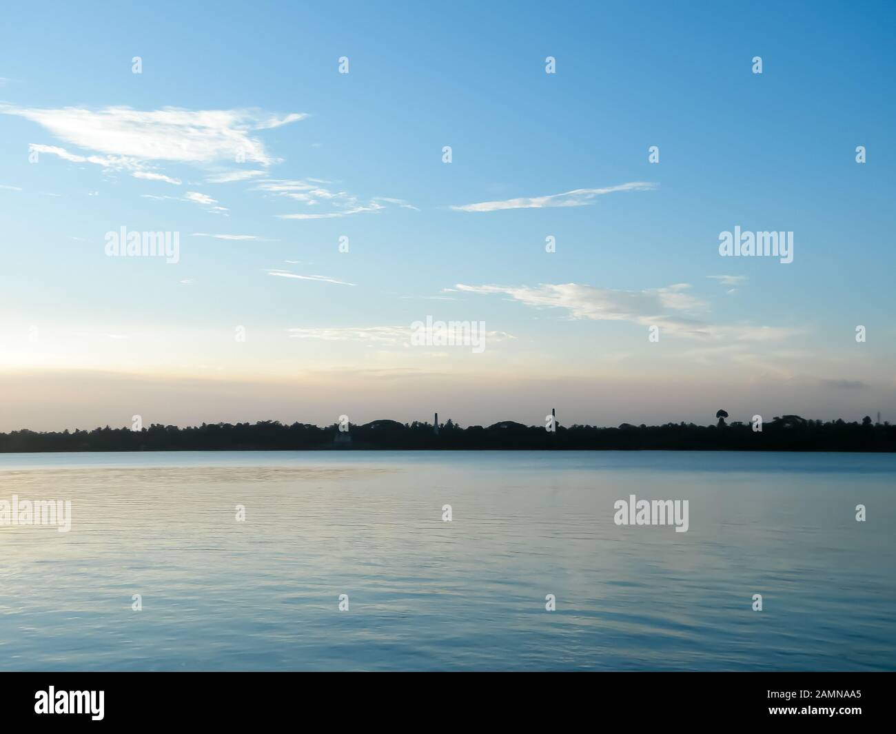 Sunset Skylight Reflection on Lake Water by sun reflector. The moody ...