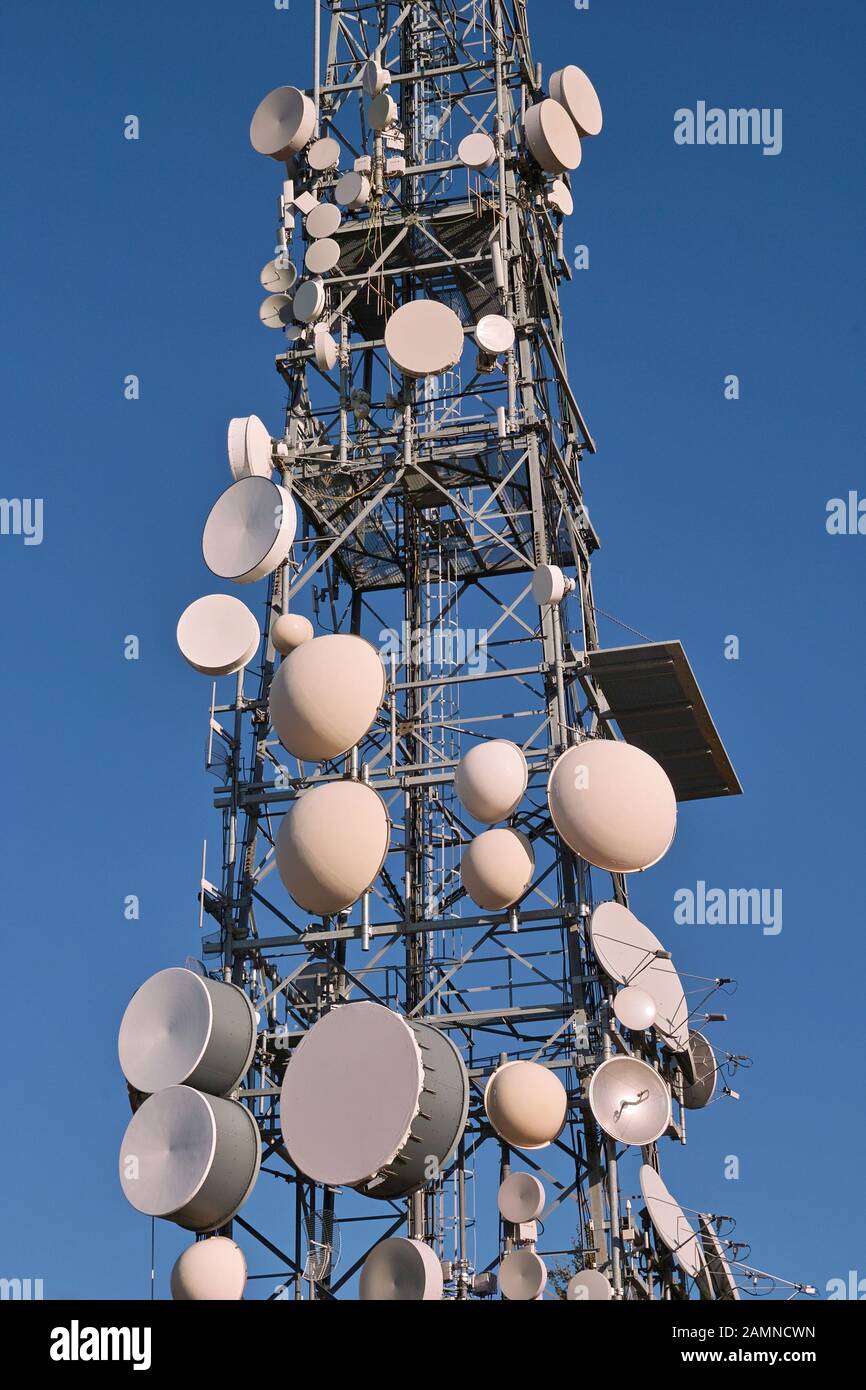 Electromagnetic wave hi-res stock photography and images - Alamy