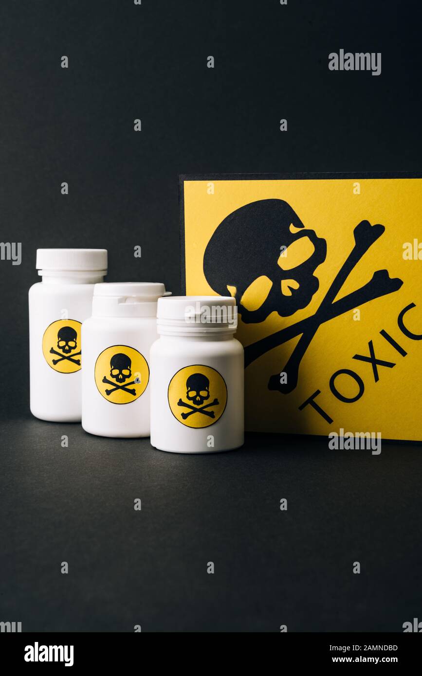 Toxic sign hi-res stock photography and images - Alamy