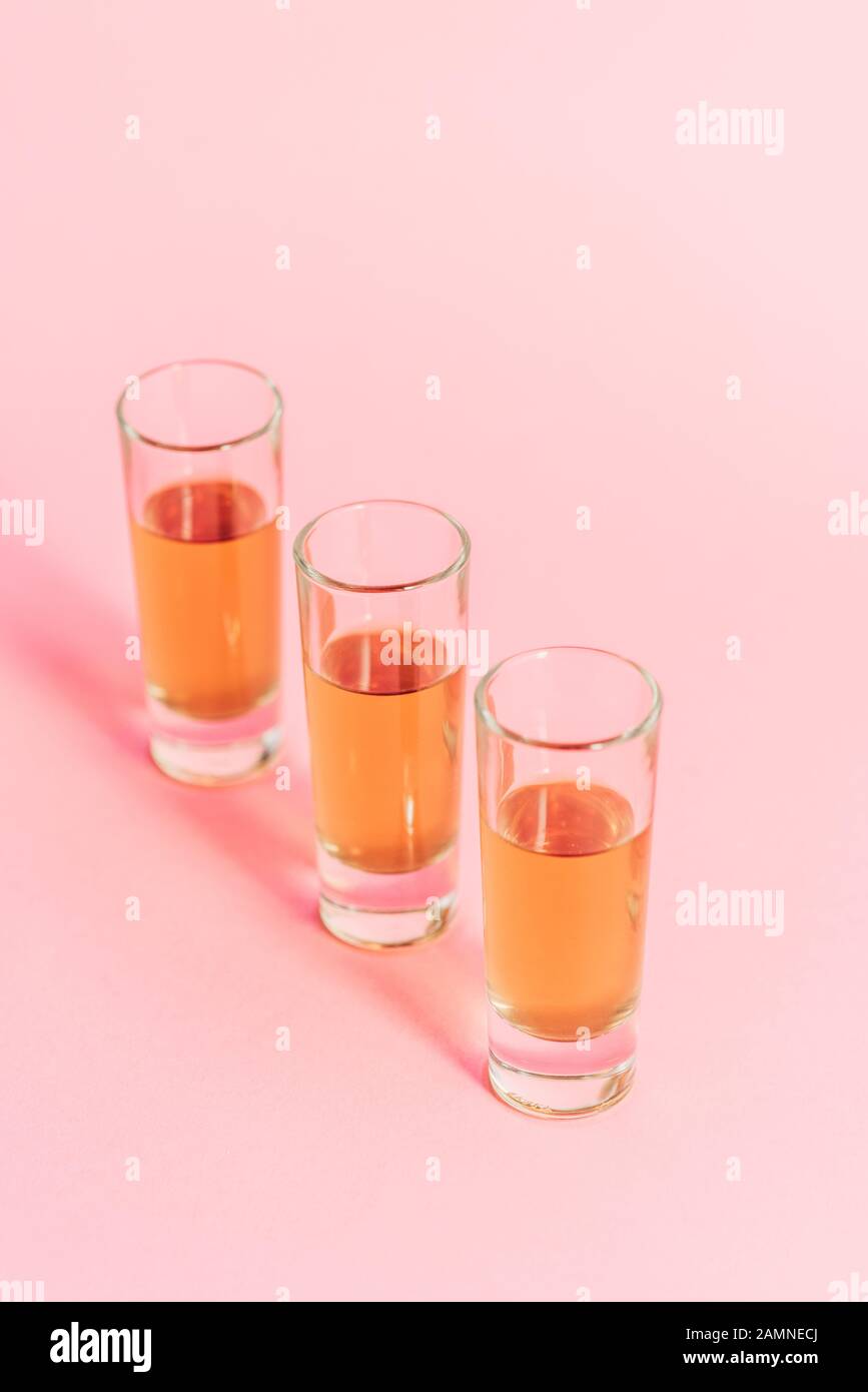 Shots of alcohol hi-res stock photography and images - Alamy