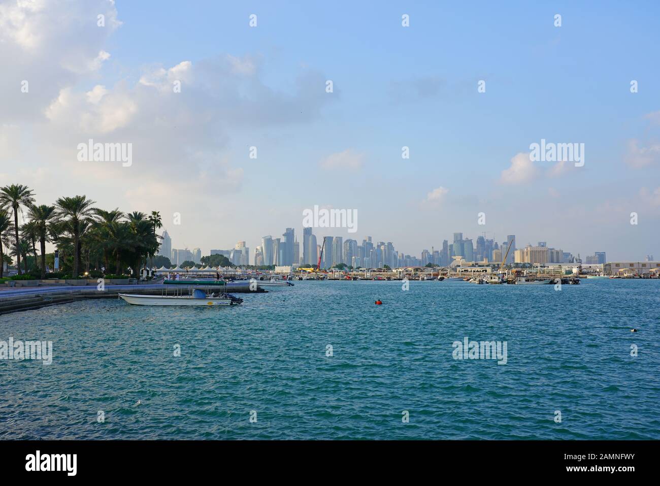 Corniche road doha hi-res stock photography and images - Alamy