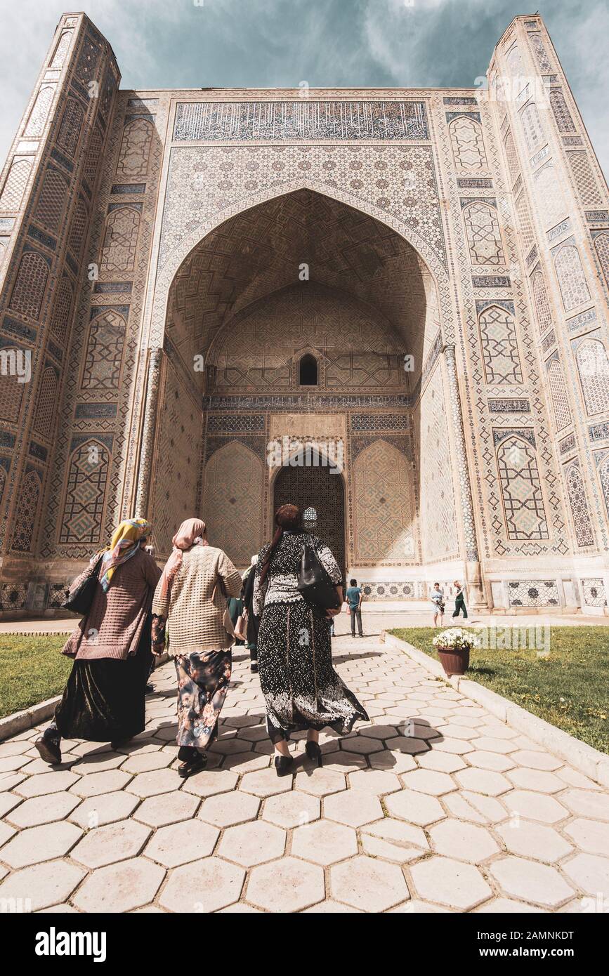 UZBEKISTAN, SAMARKANDA 2019: Architecture of Samarkanda Stock Photo - Alamy