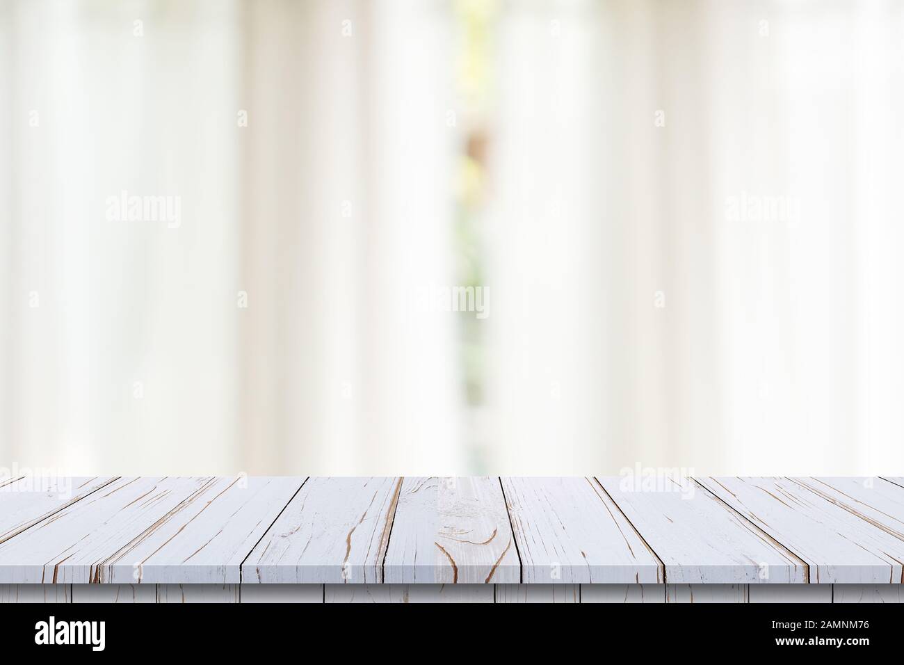 Blank window display hi-res stock photography and images - Alamy