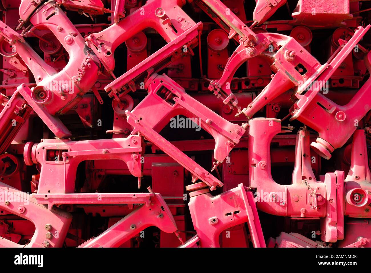 Broken needle sewing machine hi-res stock photography and images - Alamy