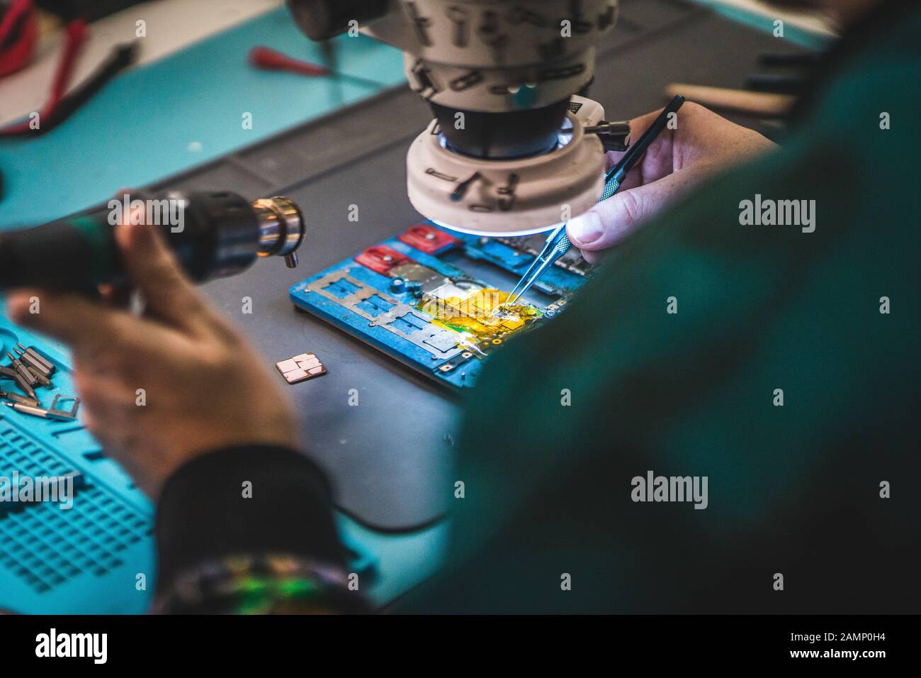 Phone Repair Service Stock Photo - Alamy