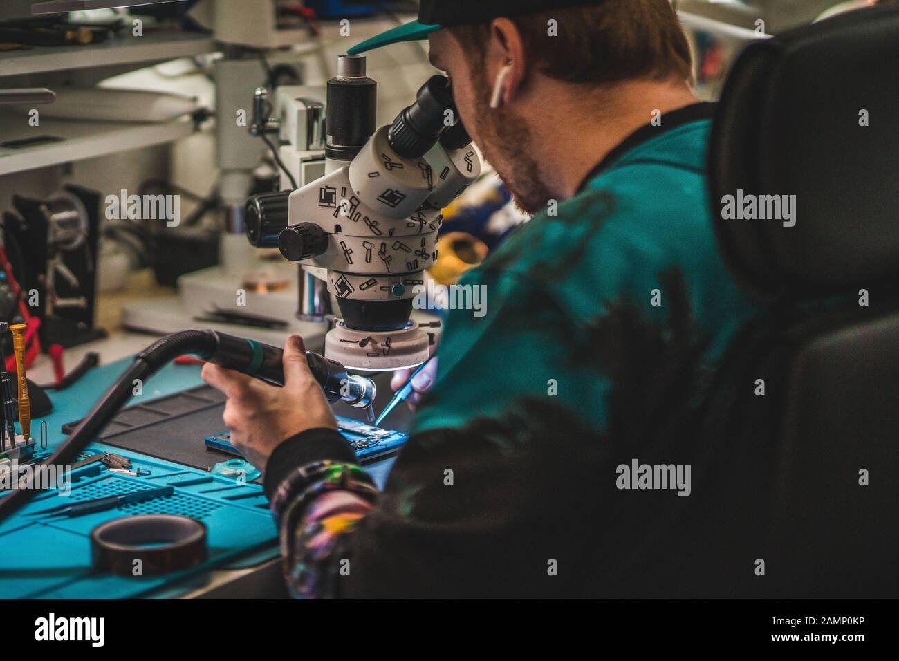 Phone Repair Service Stock Photo - Alamy