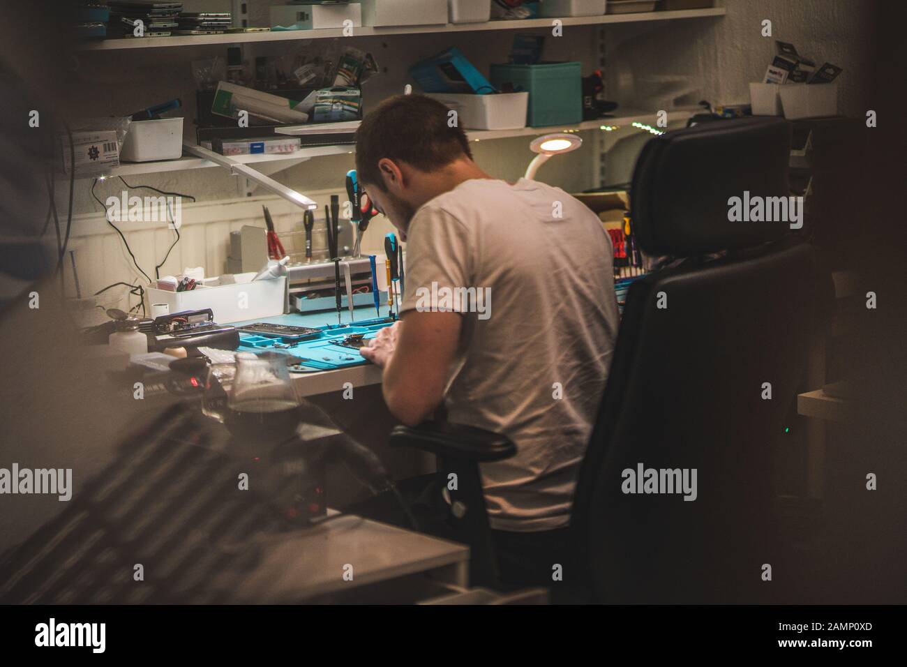 Phone Repair Service Stock Photo - Alamy