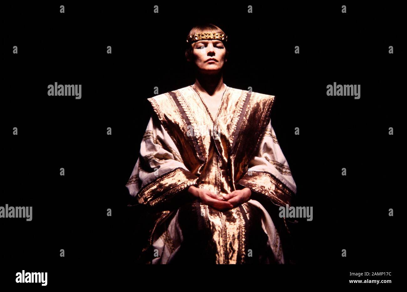 Glenda Jackson (as Cleopatra) in ANTONY AND CLEOPATRA by Shakespeare ...