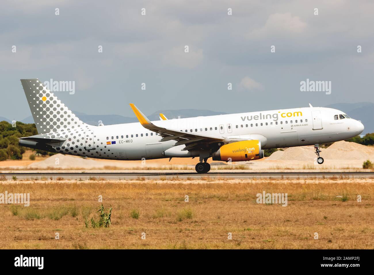Palma de Mallorca, Spain - July 21, 2018: Tui Fly Airbus A320 airplane ...