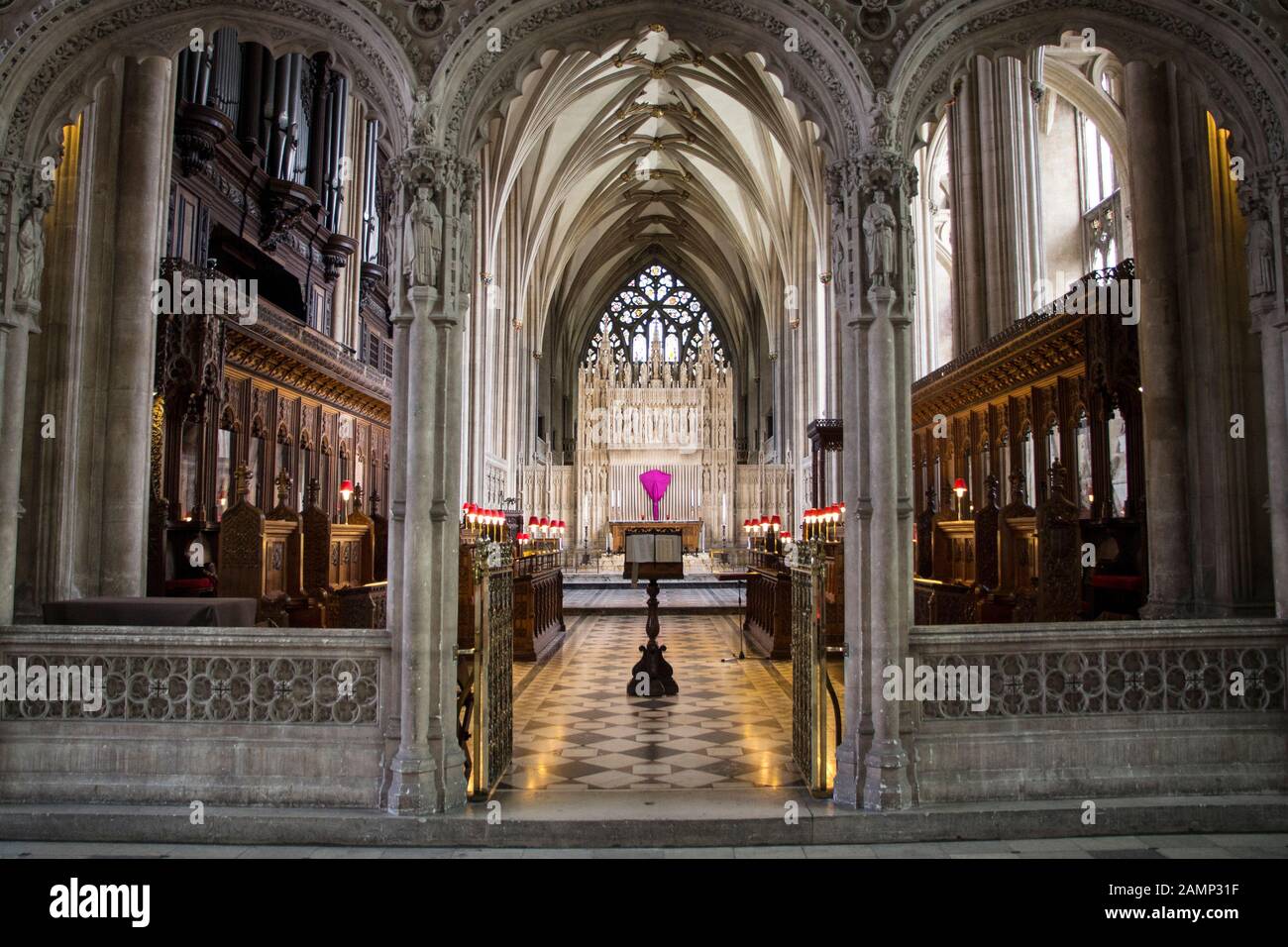 Bristol cathedral nave hi-res stock photography and images - Alamy