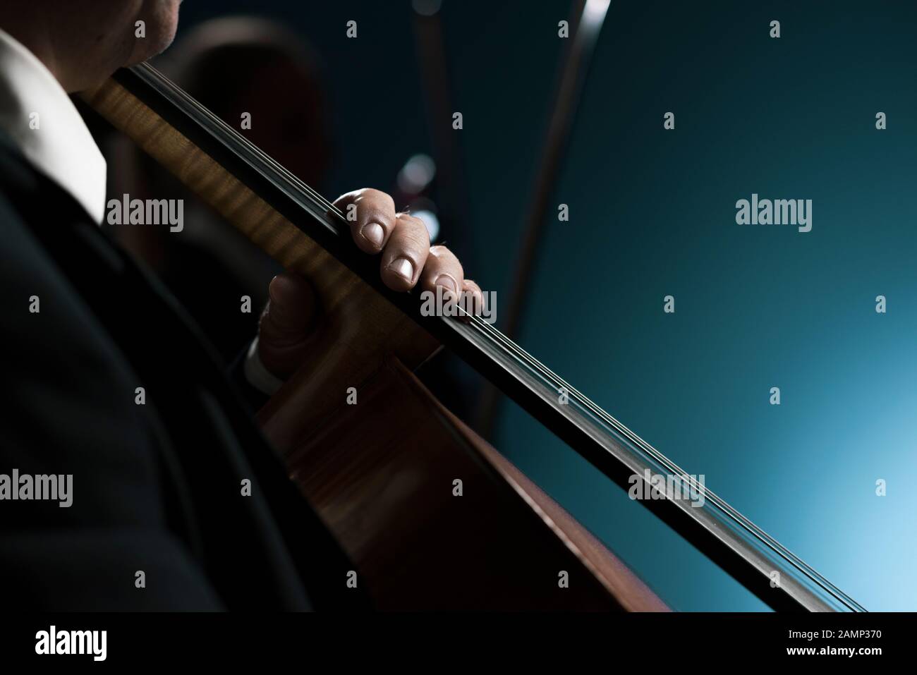 Stage hand hi-res stock photography and images - Alamy