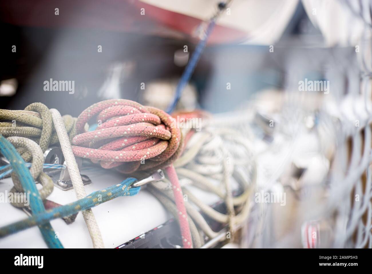 Seaside rope hi-res stock photography and images - Alamy