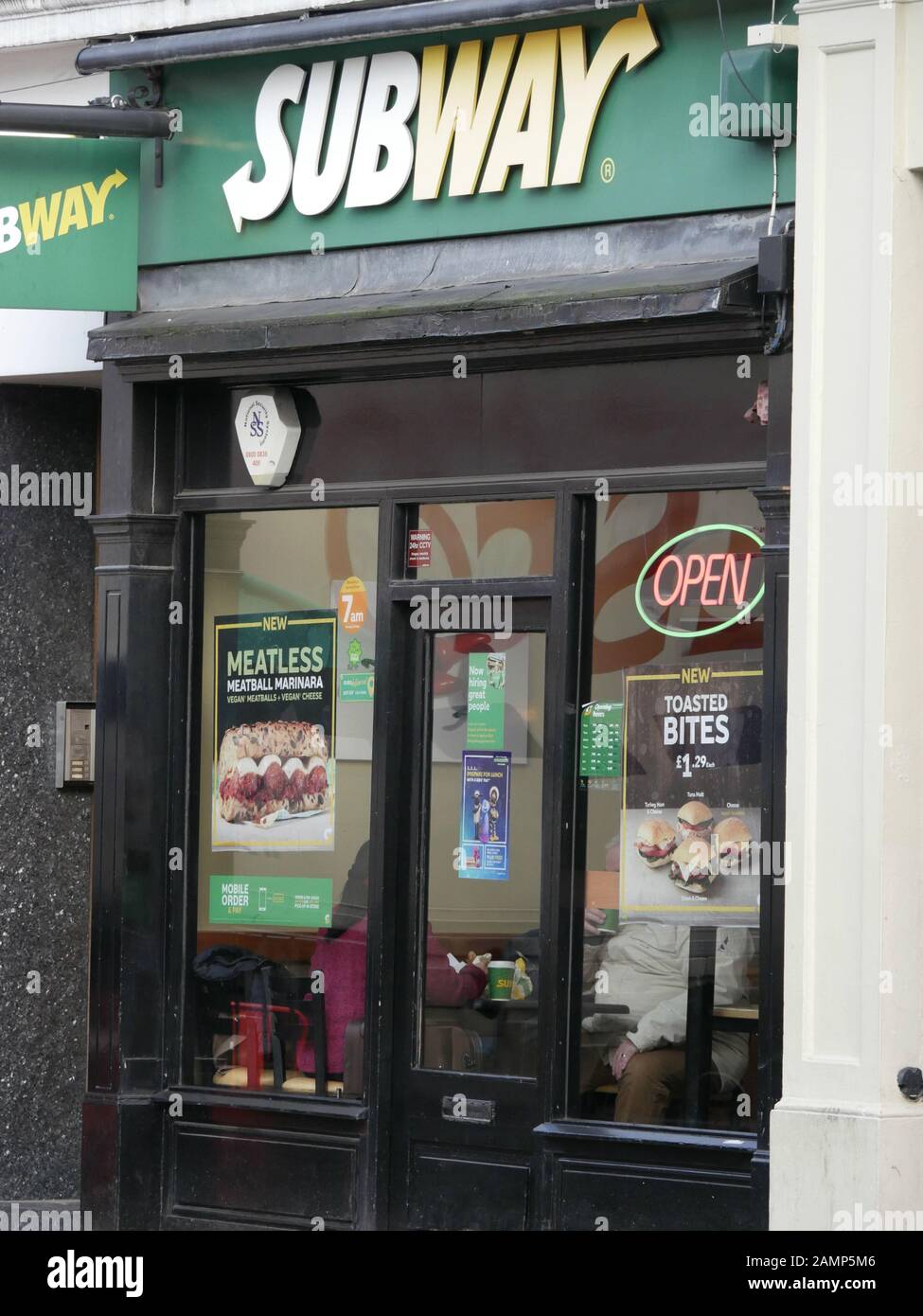 Queensway london hi-res stock photography and images - Alamy