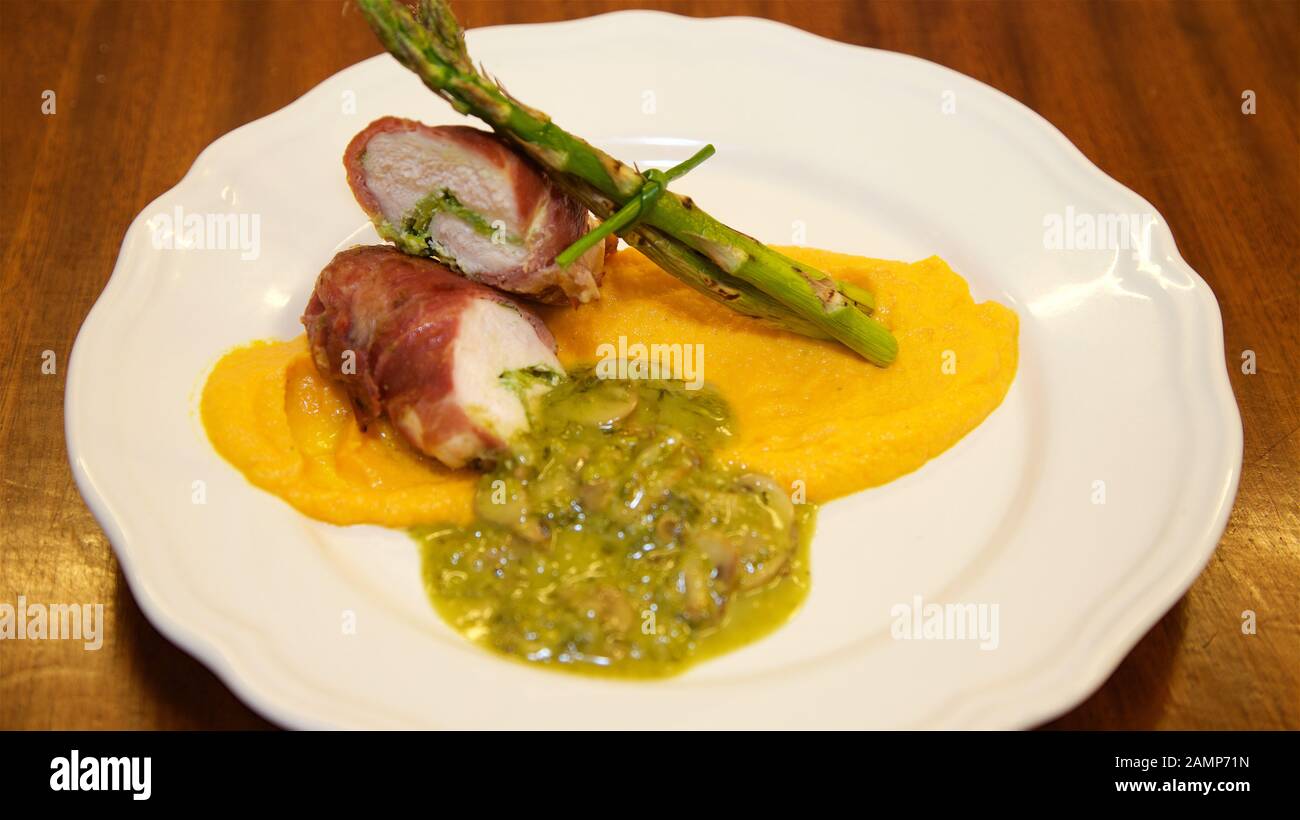 Chicken Main High Resolution Stock Photography and Images - Alamy