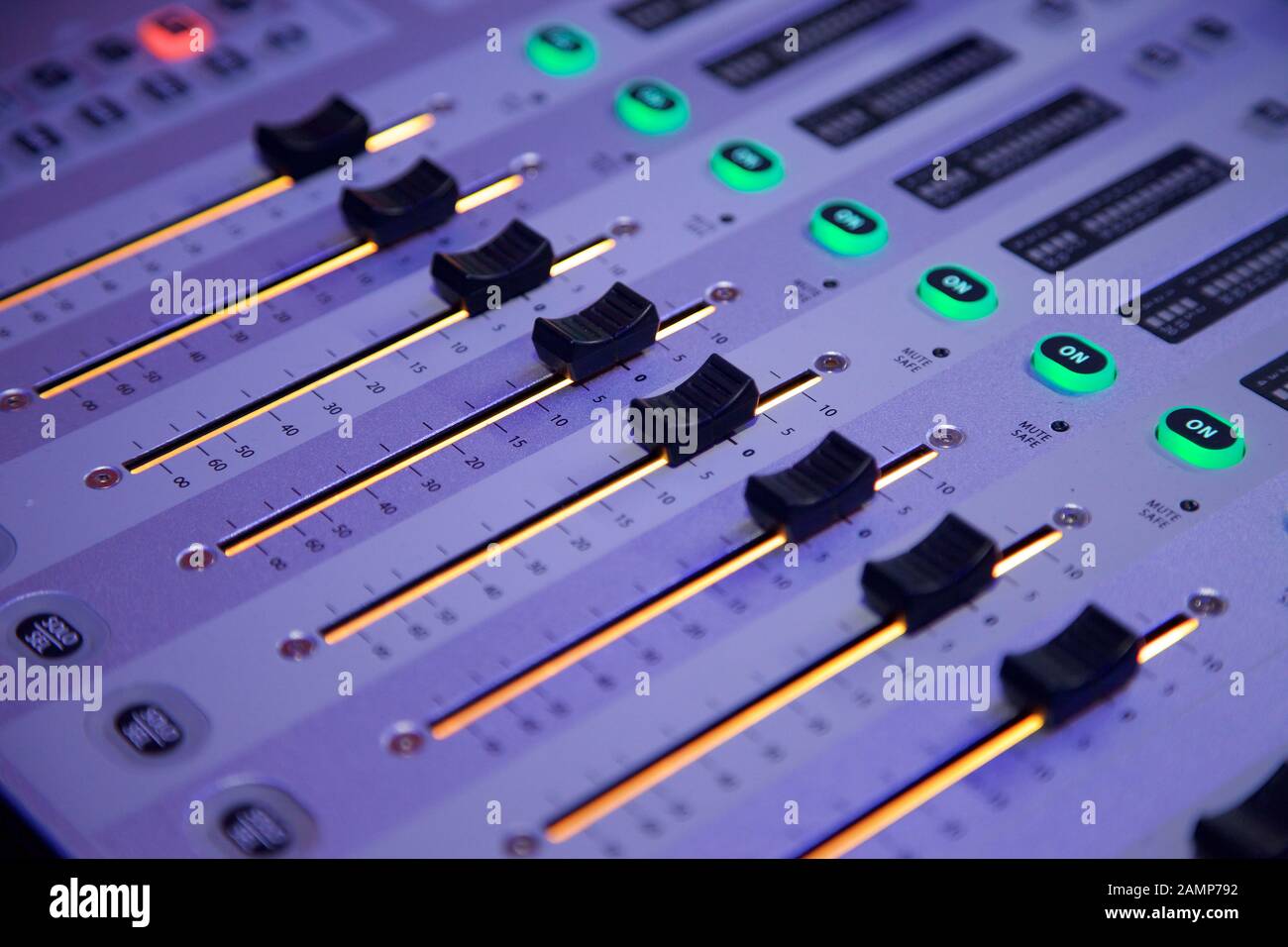 Console lines hi-res stock photography and images - Alamy