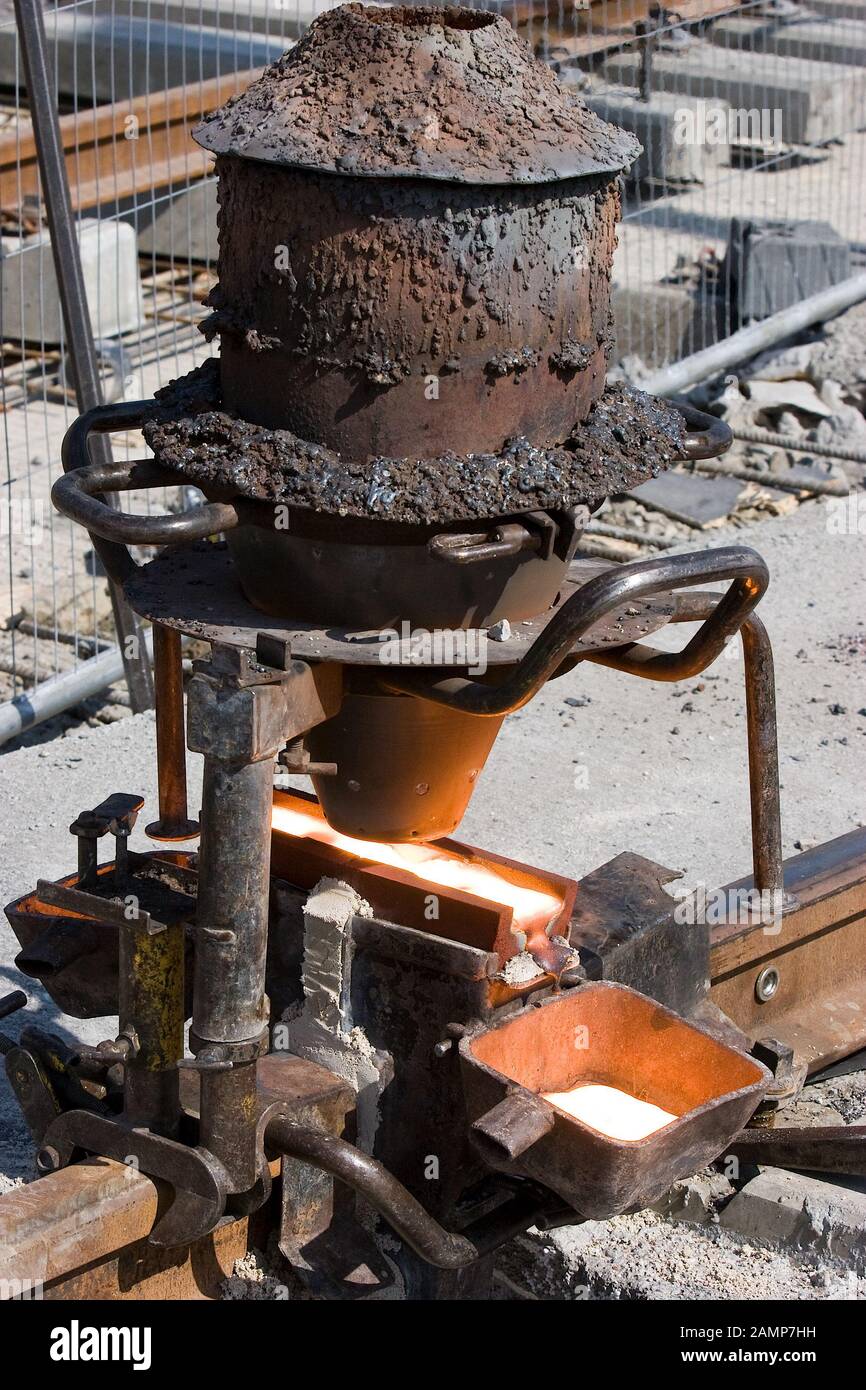 Thermite hi-res stock photography and images - Alamy