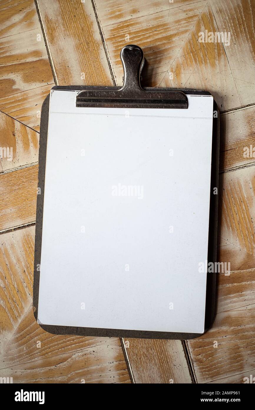 Blank sheet of paper on clipboard. Empty restaurant menu Stock Photo ...