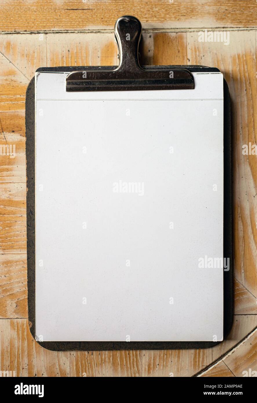 Blank sheet of paper on clipboard. Empty restaurant menu Stock Photo ...