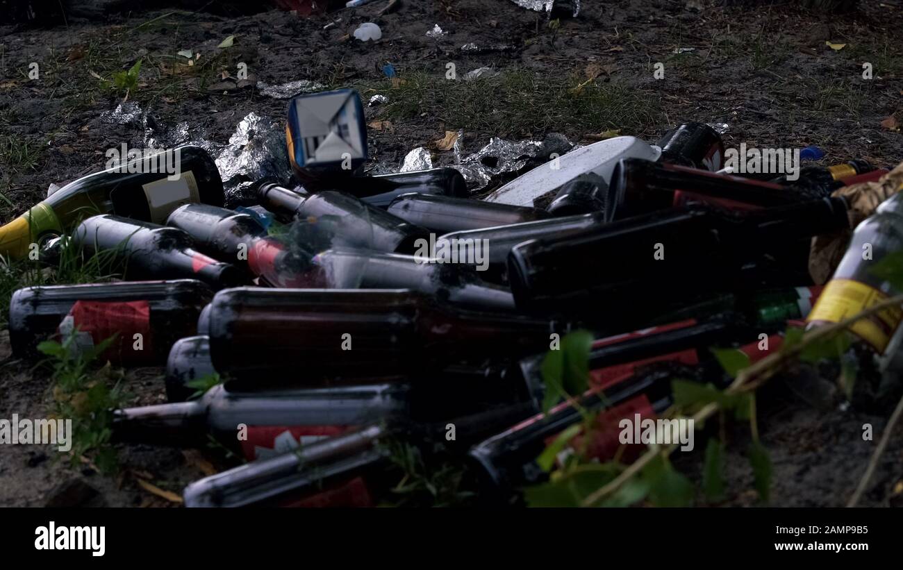Coastline buried in plastic waste and toxic leftovers, danger of air ...