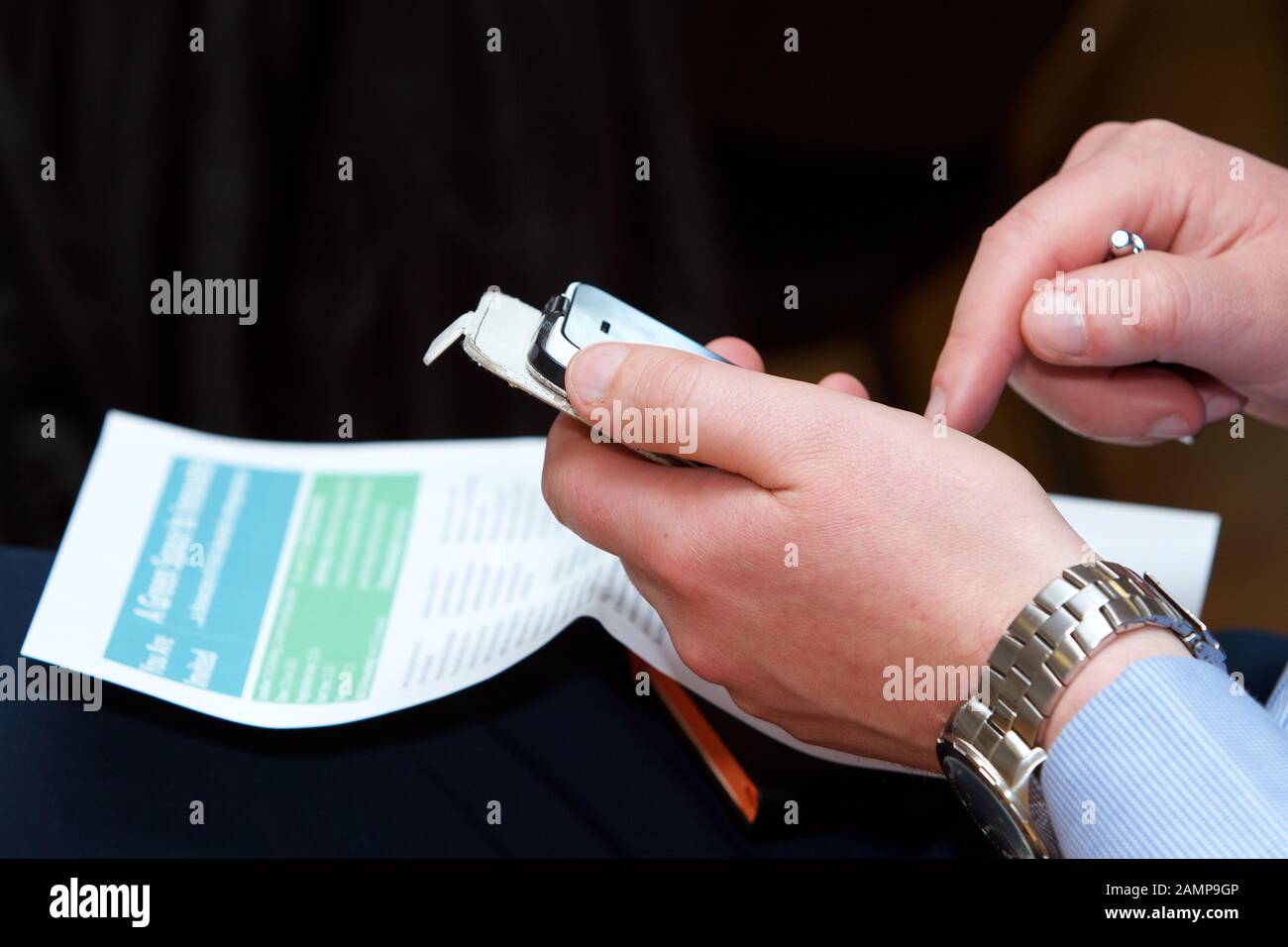 Browsing on mobile phone hi-res stock photography and images - Alamy