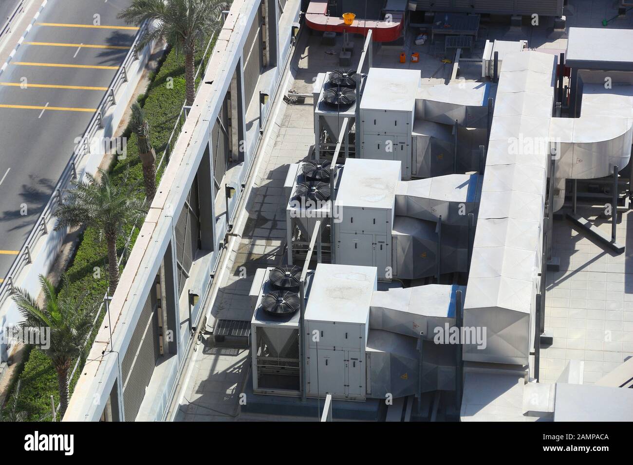 HVAC systems rooftop - industrial air conditioning in an large ...