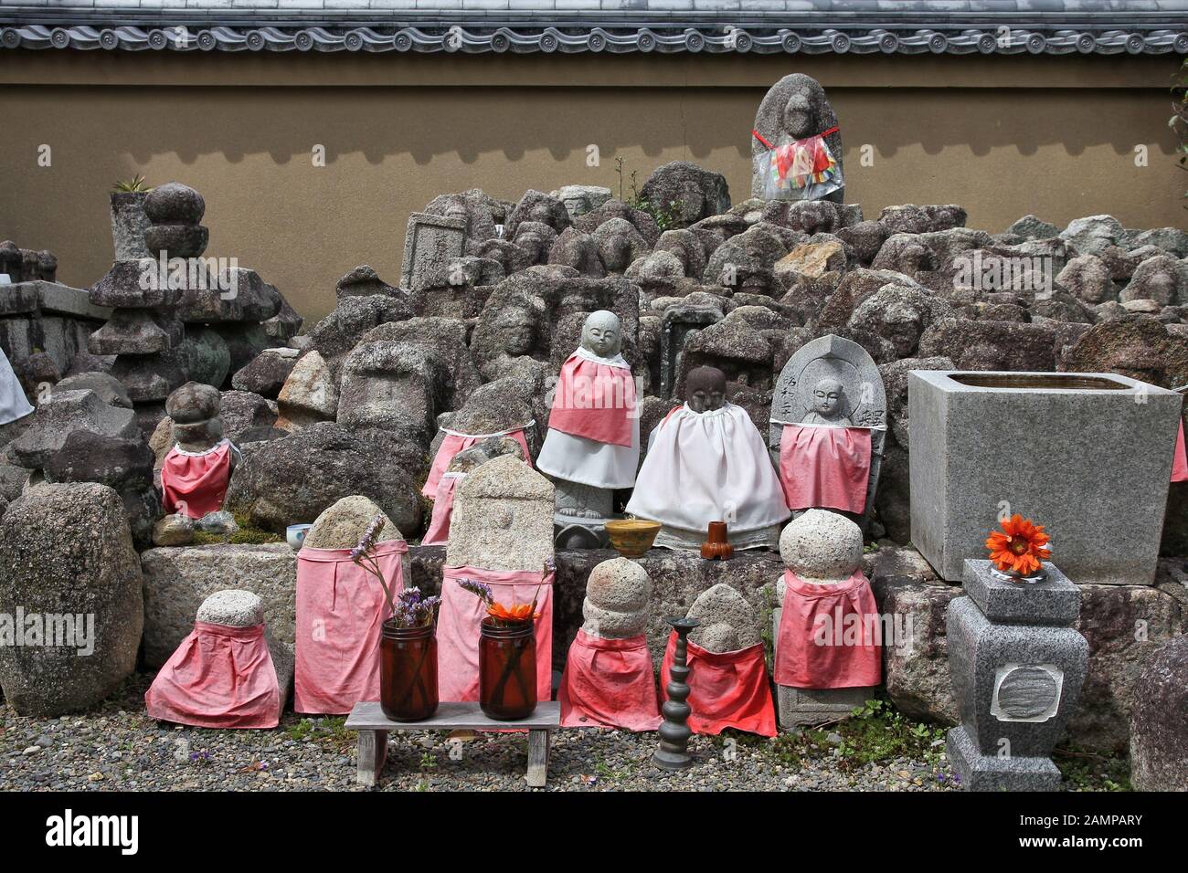 Kyoto, Japan - small jizo statues at famous Daitokuji (Daitoku-ji ...
