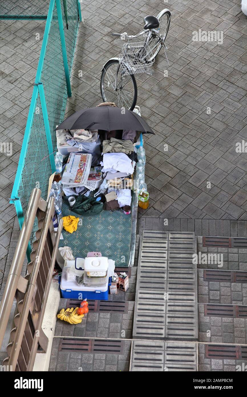 Homeless people in japan hi-res stock photography and images - Alamy