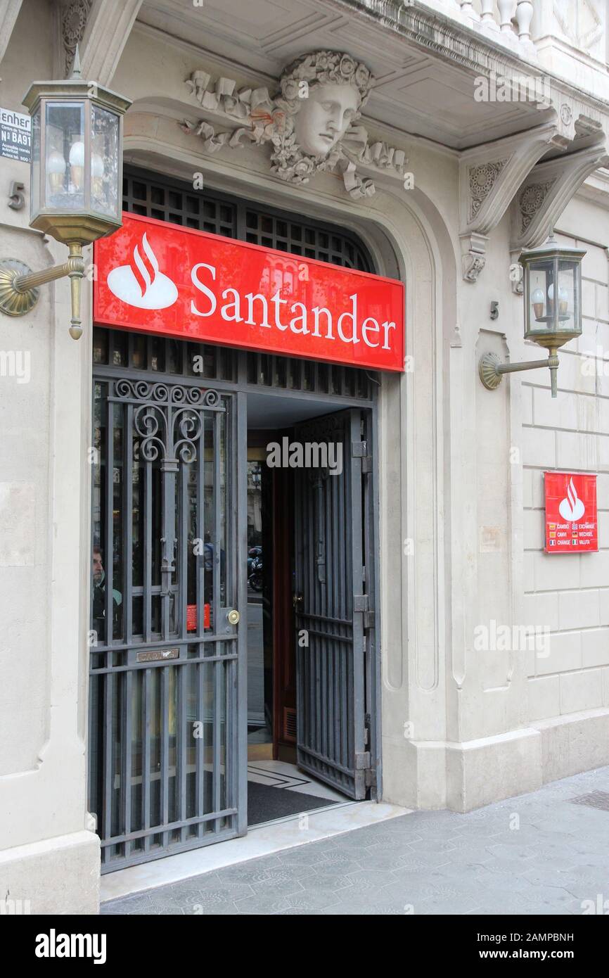Santander bank hi-res stock photography and images - Alamy