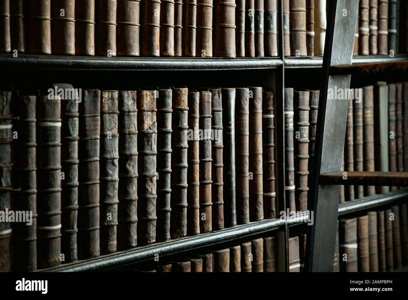 Antique wood bookshelf hi-res stock photography and images - Alamy