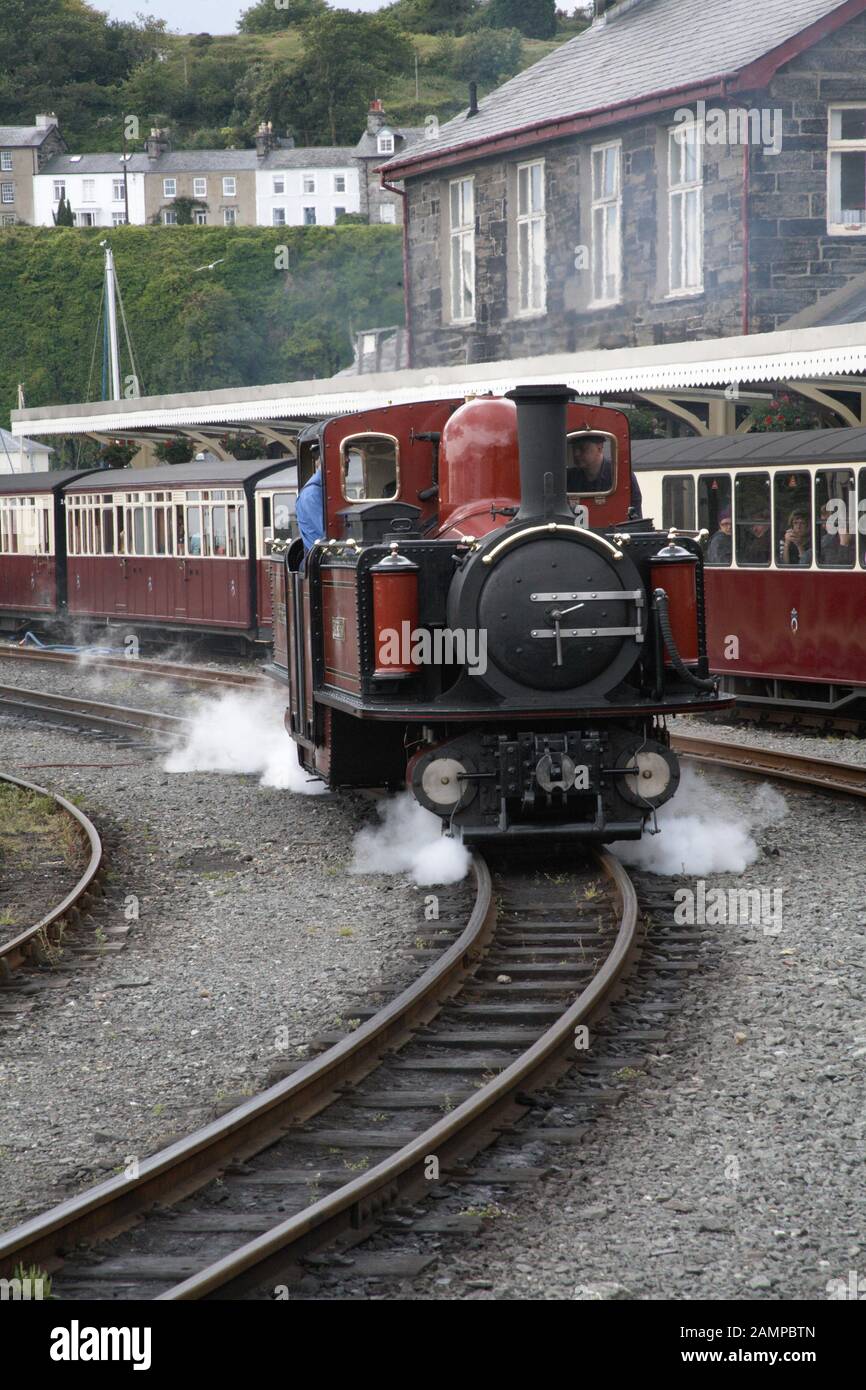 Festiniog railway snowdonia hi-res stock photography and images - Alamy