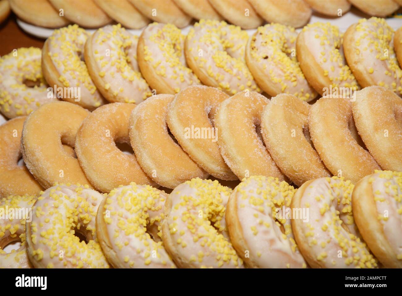 Plain donuts hi-res stock photography and images - Alamy