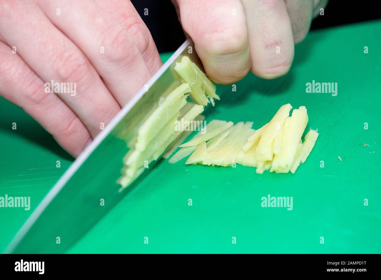 Green chopping board hi-res stock photography and images - Alamy