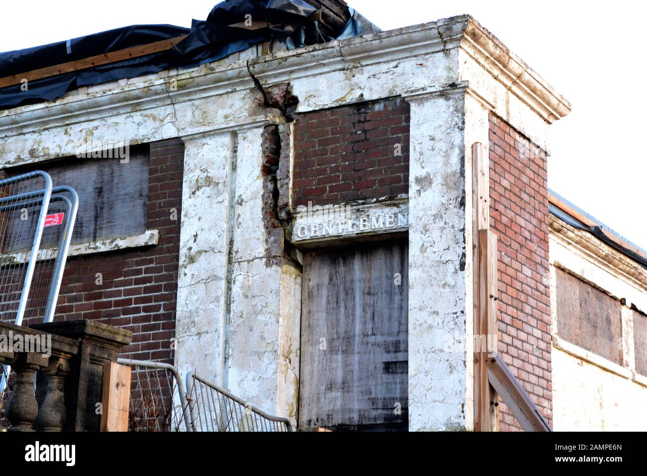 Early Toilet 1920s Lavender Sinks, Tubs And Toilets In Bathrooms From