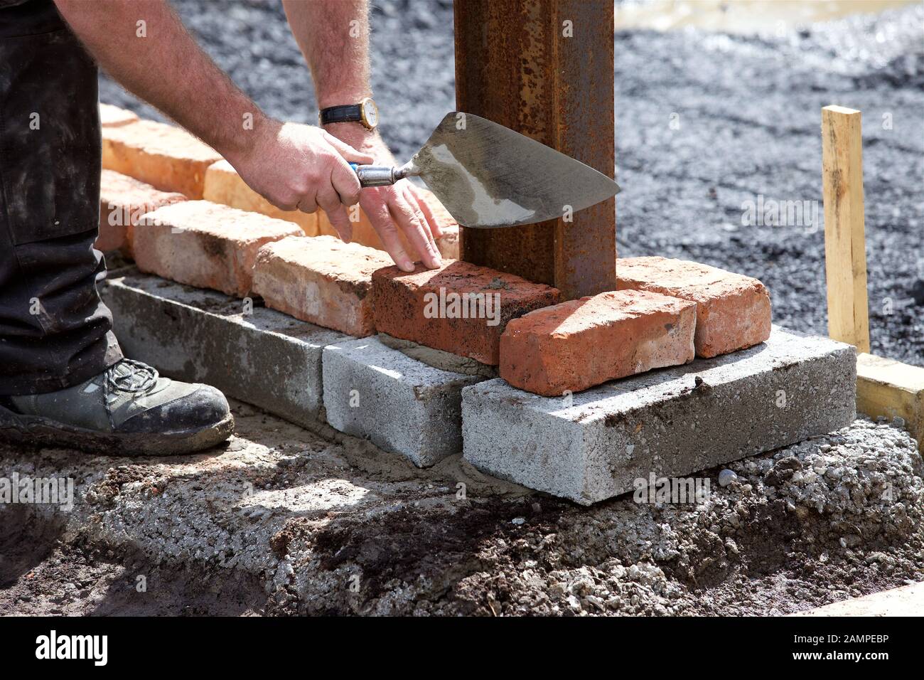 Building with stone hi-res stock photography and images - Alamy