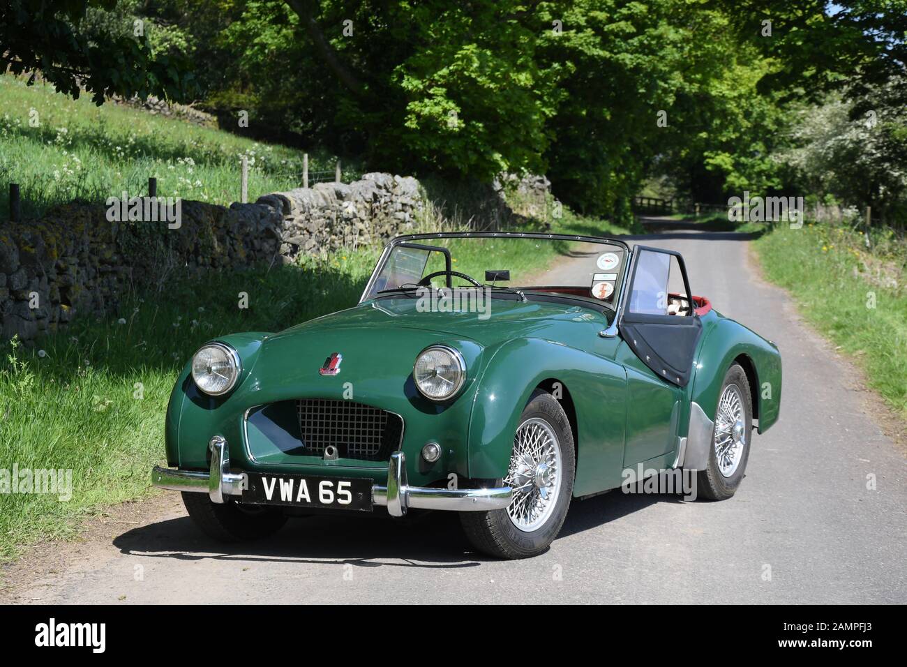 Triumph tr2 hi-res stock photography and images - Alamy
