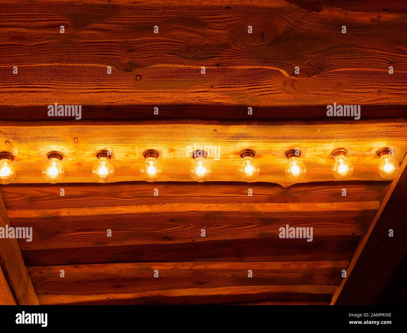 Row of ceiling lights hi-res stock photography and images - Alamy