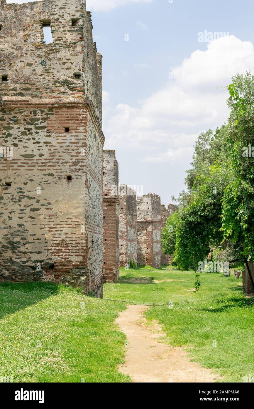 Stone walls byzantine castle hi-res stock photography and images - Alamy