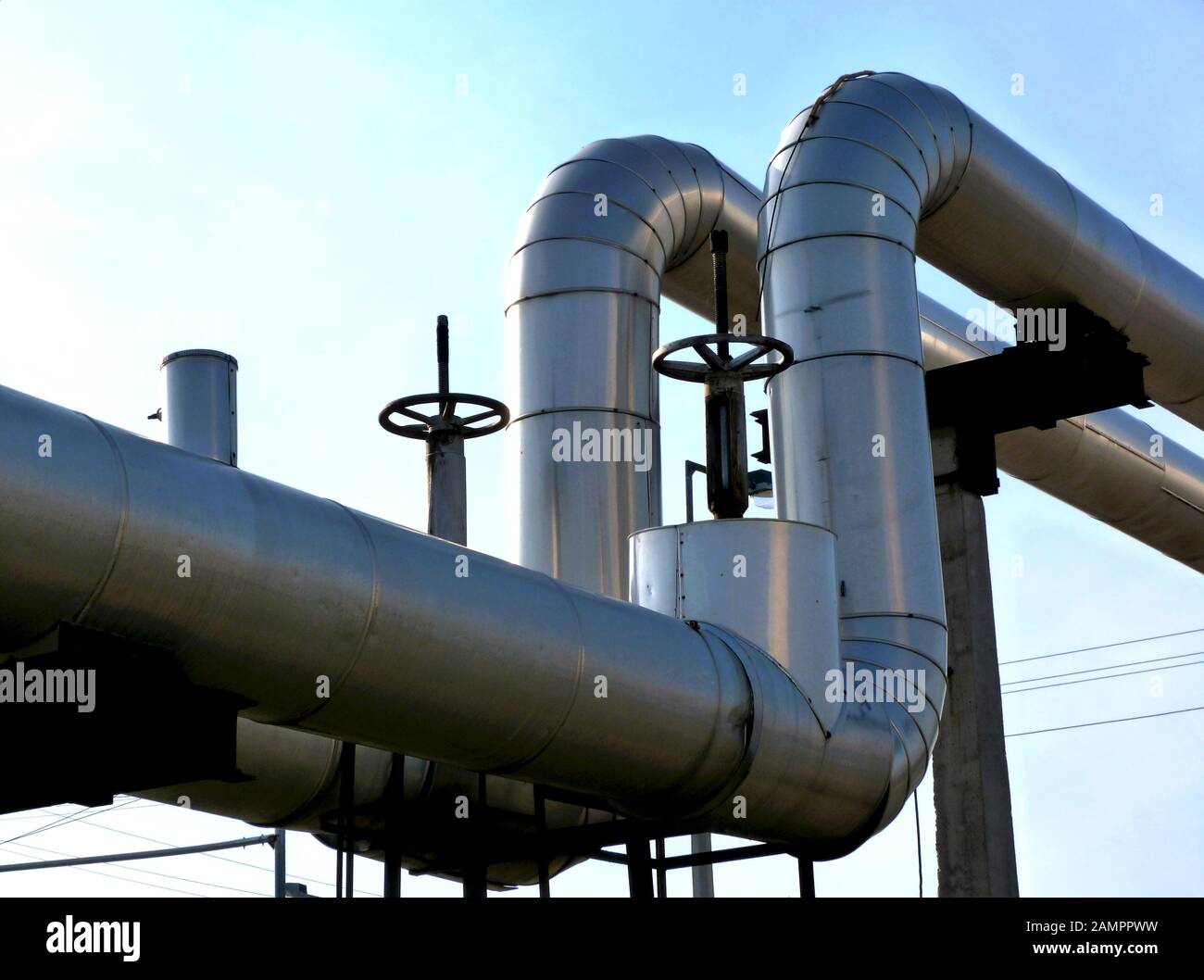 Expansion loop hi-res stock photography and images - Alamy