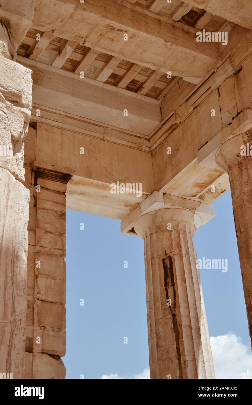 Columns and Pediment of the Parthenon Stock Photo - Alamy