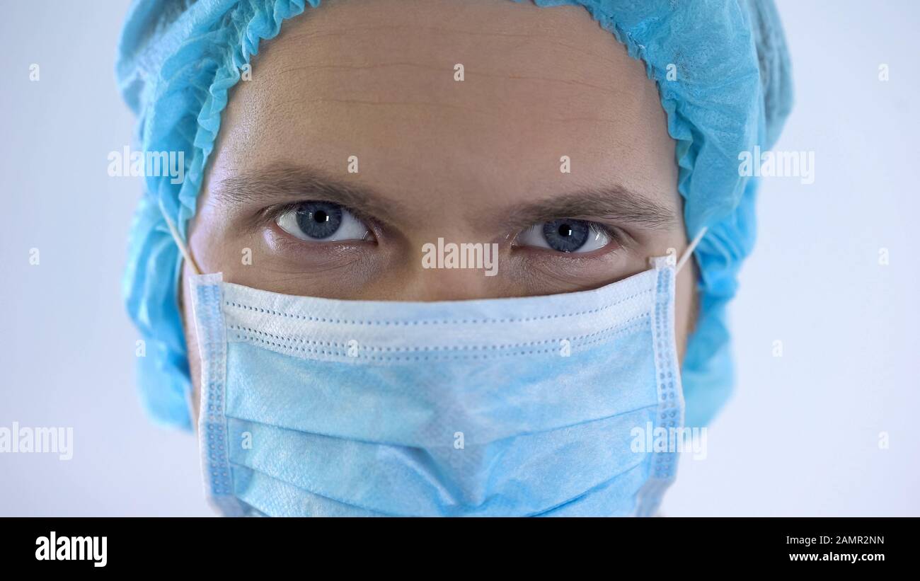 Health services surgeon hi-res stock photography and images - Alamy