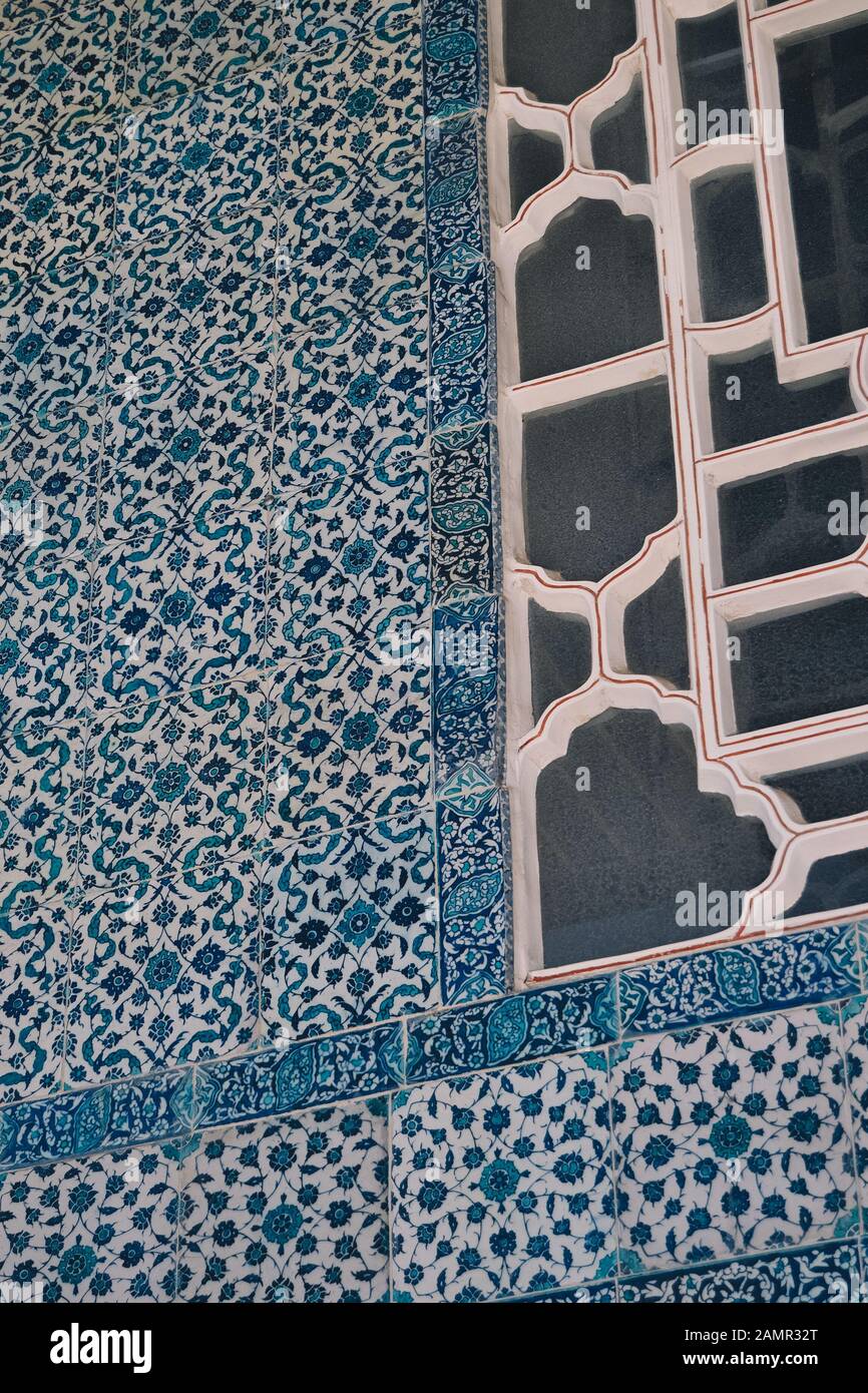 Detail of a wall and a window of the Topkapi palace Stock Photo - Alamy