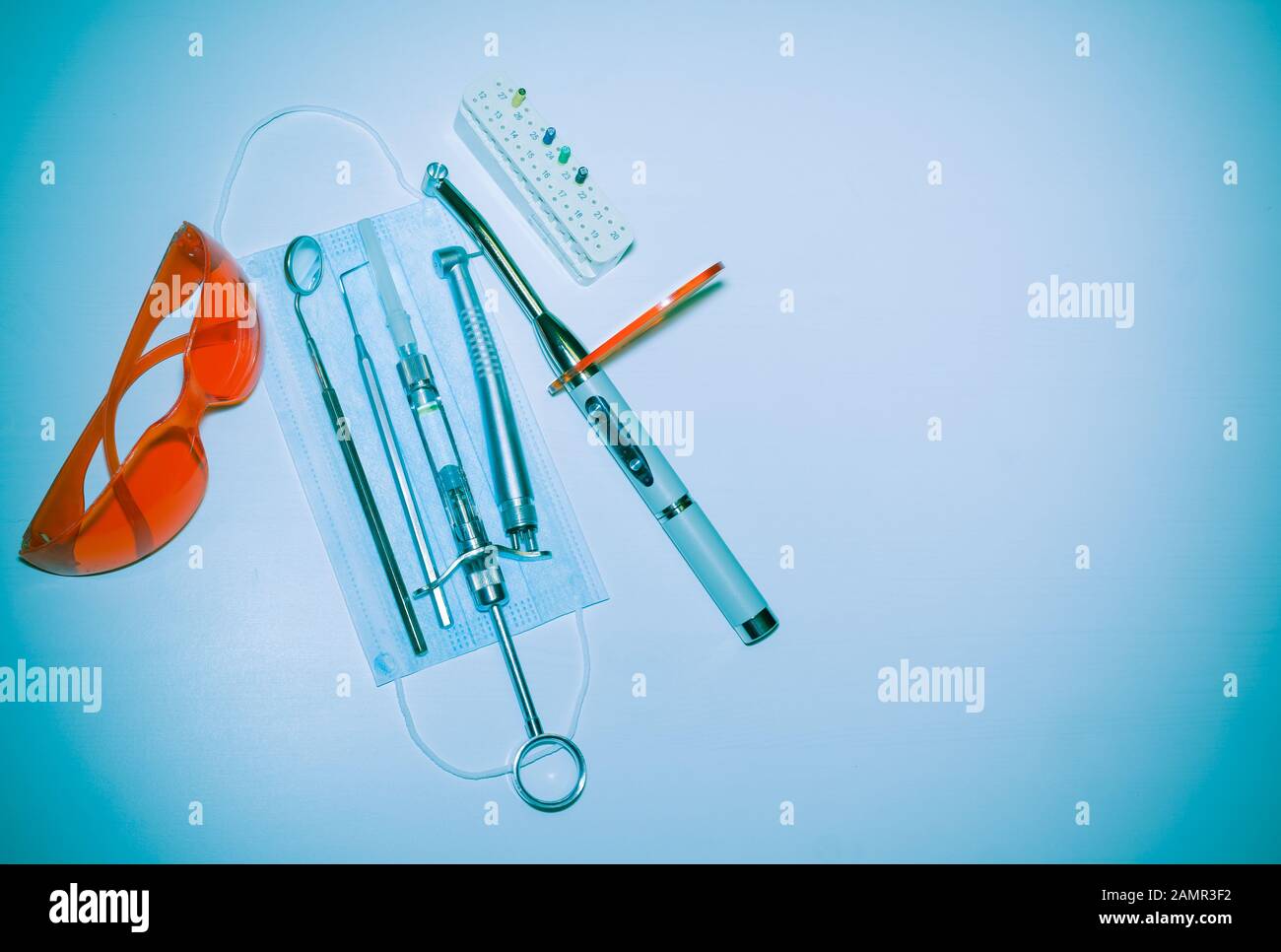 Dentist tools hi-res stock photography and images - Alamy