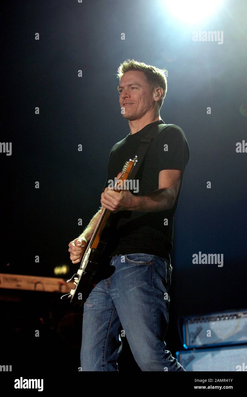 Bryan adams 1991 hi-res stock photography and images - Alamy