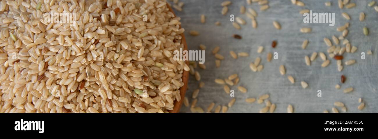 Biological brown rice, whole grain uncooked cereal ingredient Stock ...