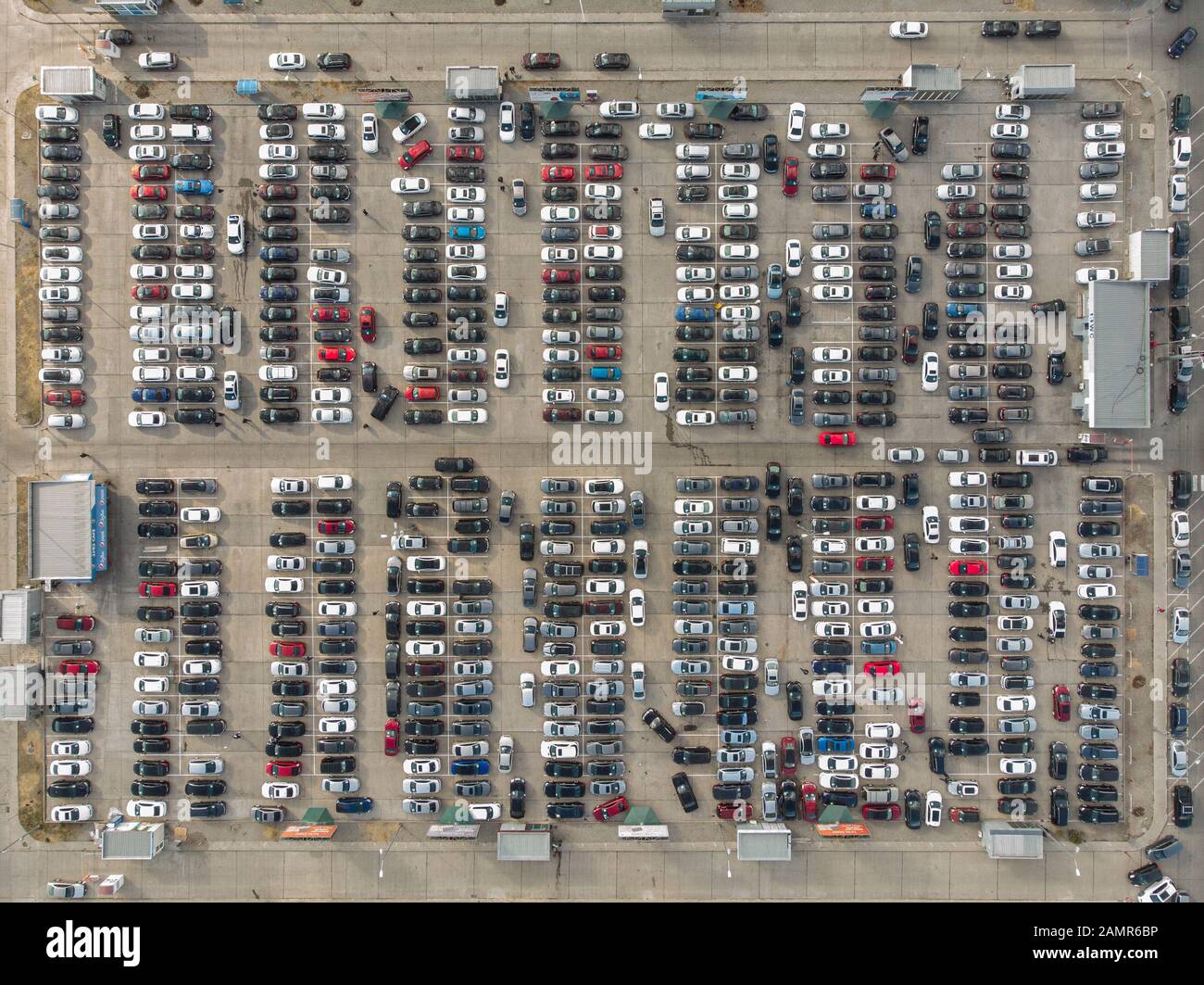 Empty parking lots hi-res stock photography and images - Alamy