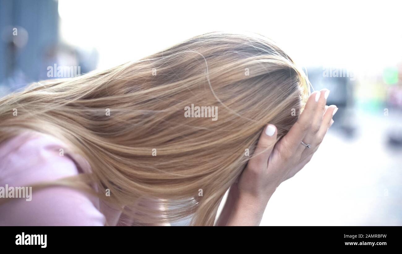 Person crying street hi-res stock photography and images - Alamy