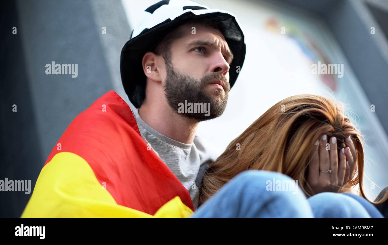 Despair disappointment football hi-res stock photography and images - Alamy