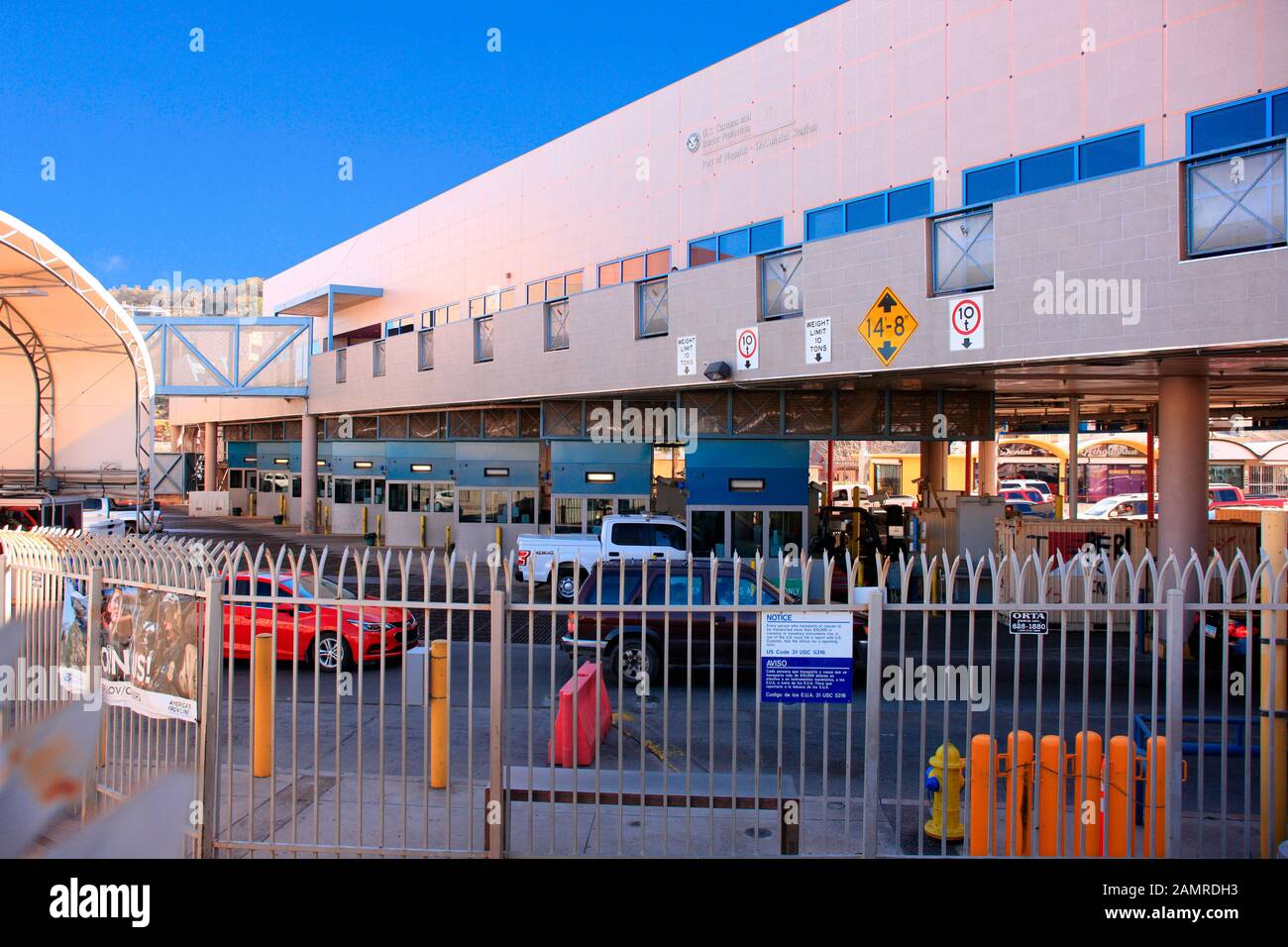 Mexico us border checkpoint hi-res stock photography and images - Alamy