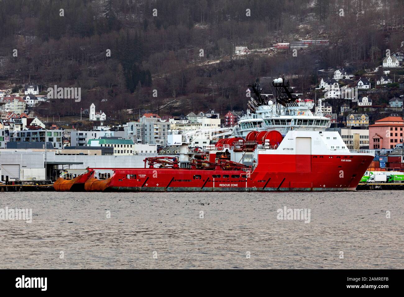 Anchor handling vessel hi-res stock photography and images - Alamy