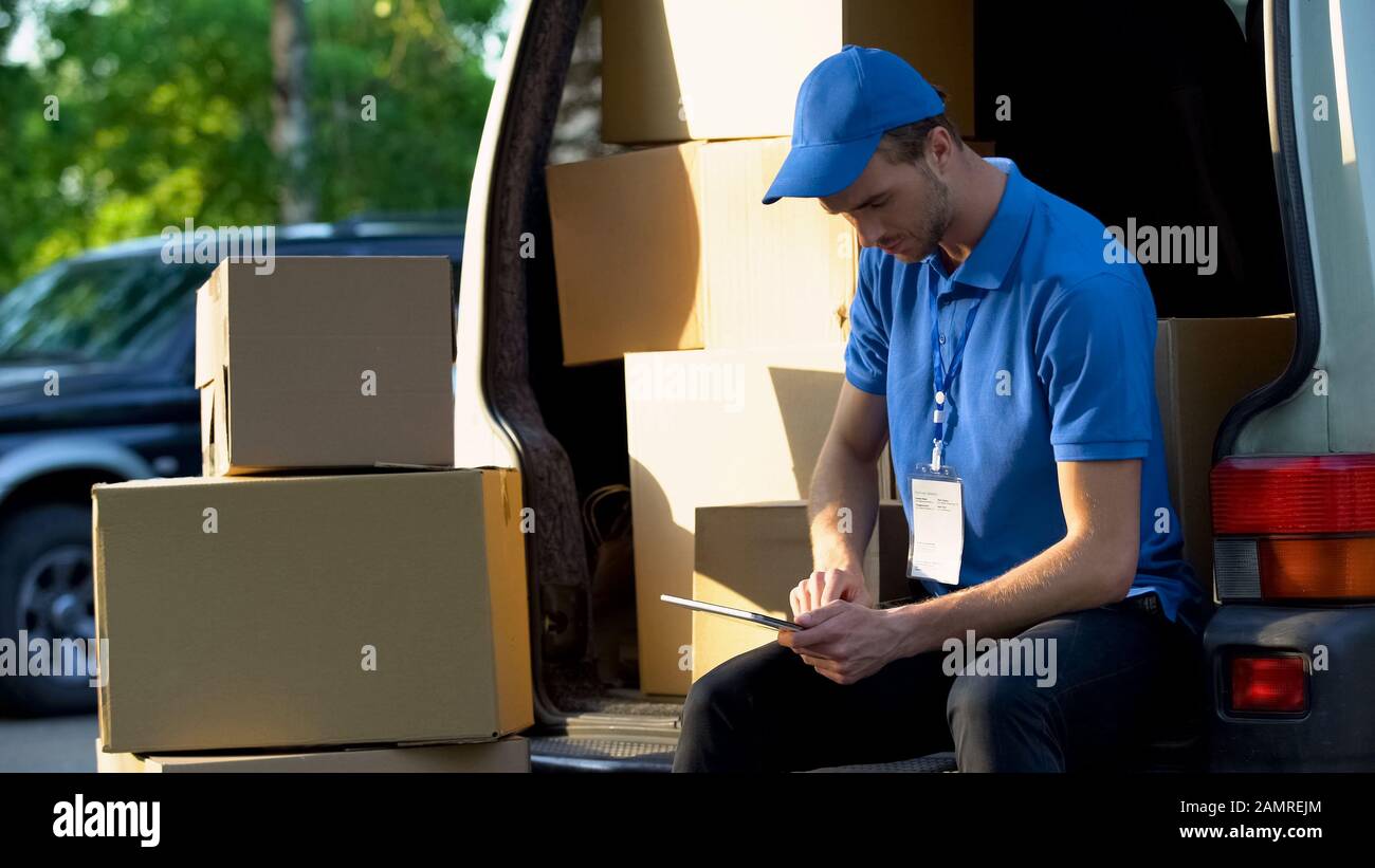 Parcel checklist hi-res stock photography and images - Alamy